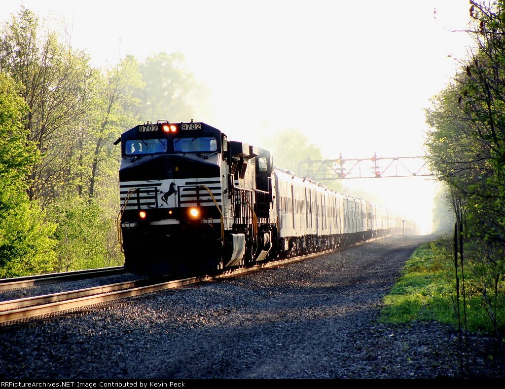 NS power on CSXT P929